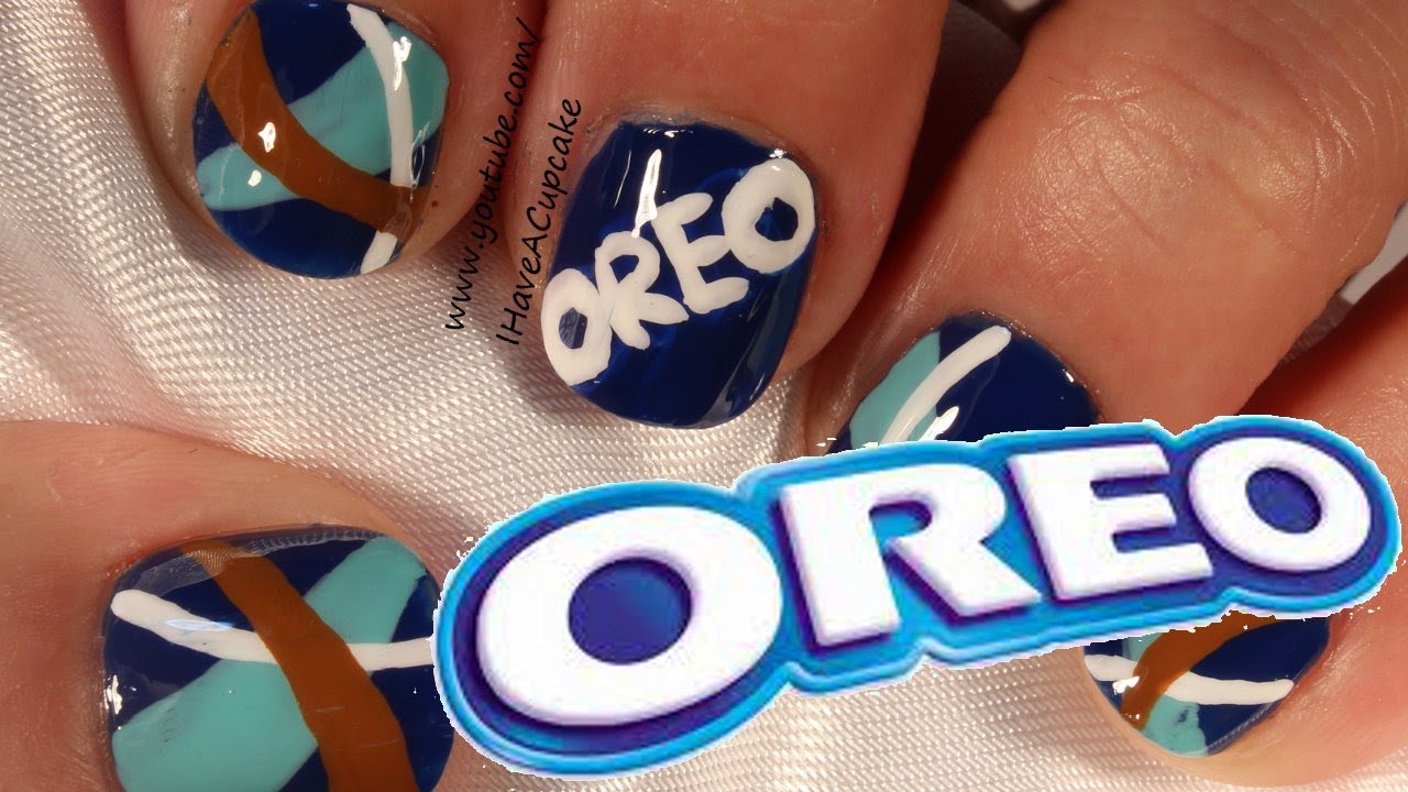 Simple Oreo Cookie Nail Art - YouTube