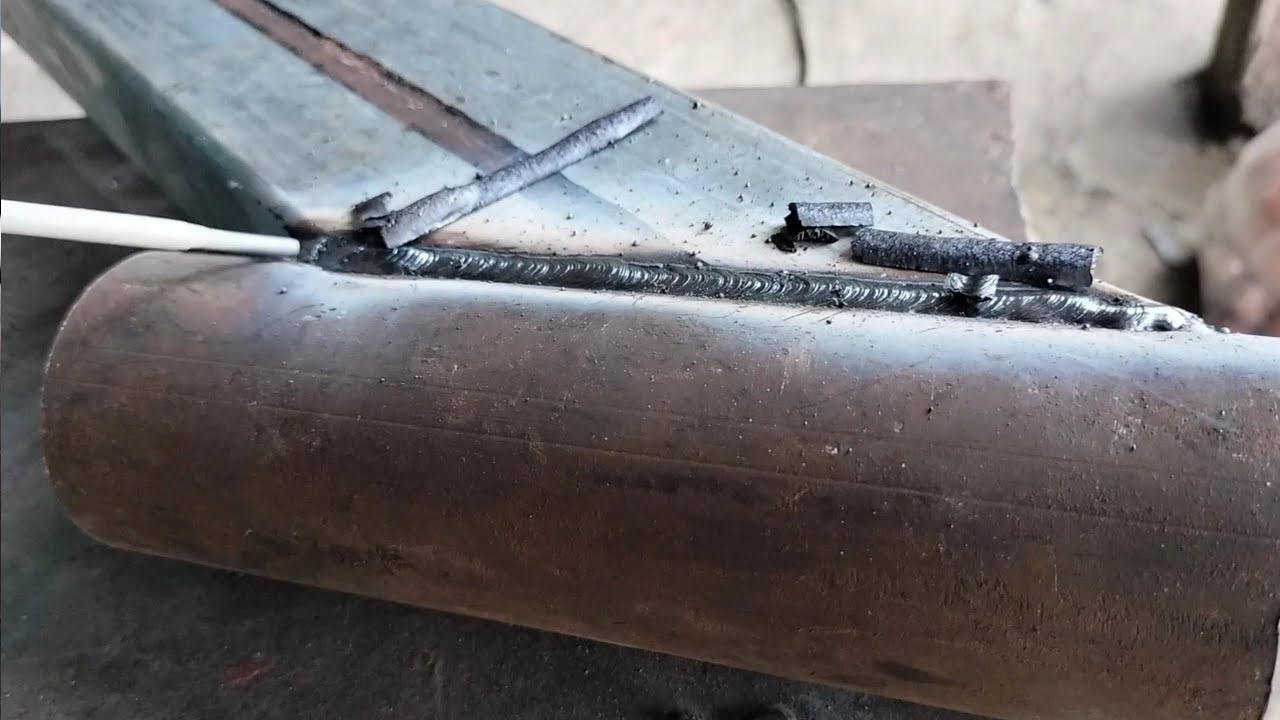 many people do not know,how box pipes are welded with round pipe - YouTube