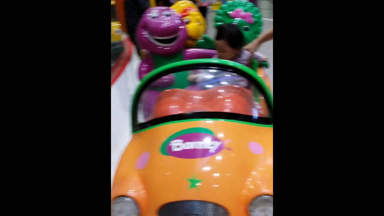 2014 Jan 18 - Charlotte riding in barney car jcube - YouTube