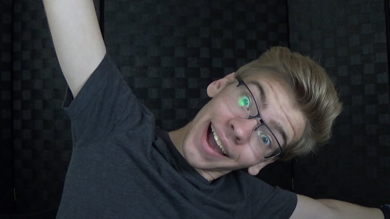 Making Faces for Thumbnails - YouTube