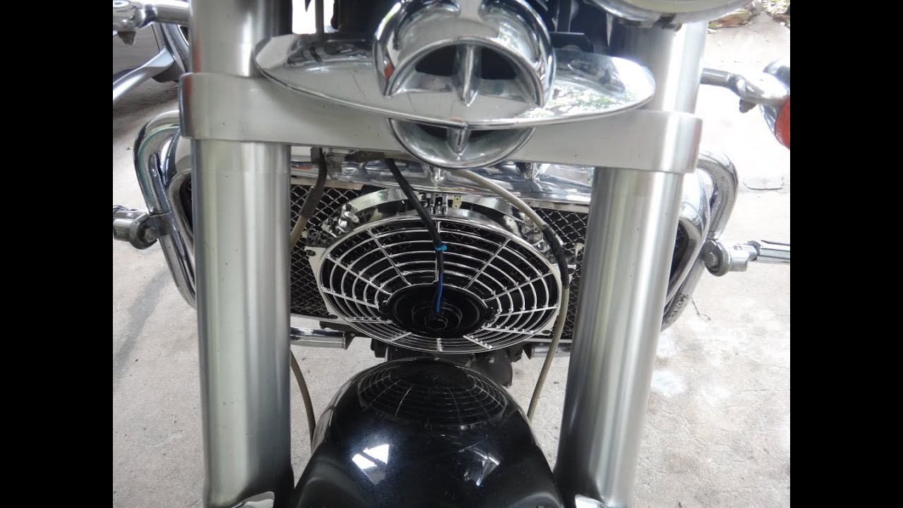 Dual Cooling Fans 2009 Triumph Rocket III - YouTube