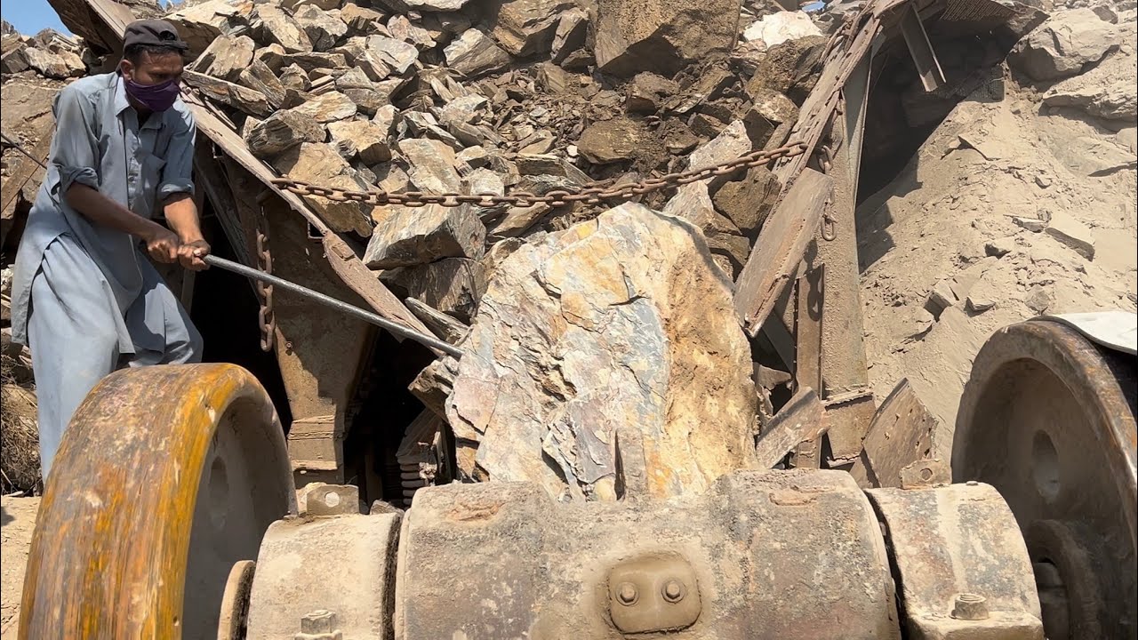 How to break large rocks without Machines? - YouTube