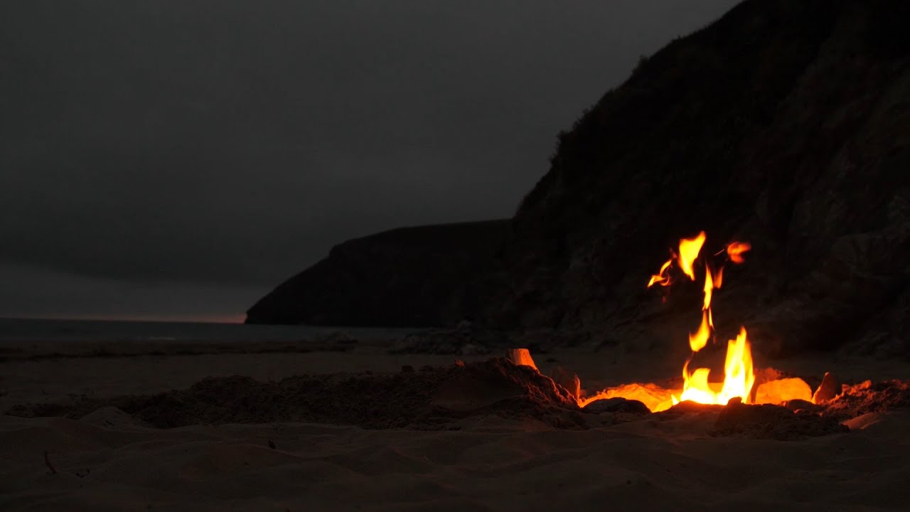 Campfire on the Beach, Ocean Waves, 4 hours Crackling Fire and Lapping ...