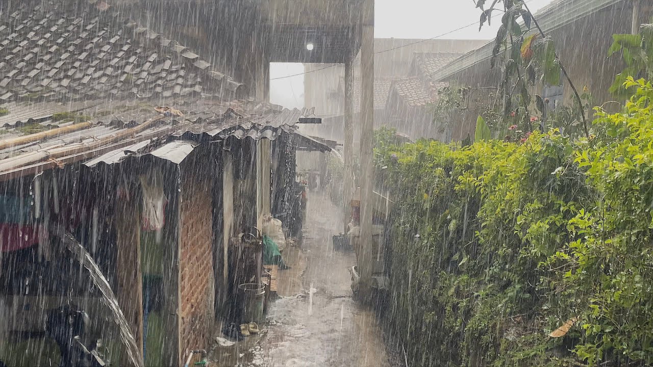 Very Heavy Rain In A Beautiful Village || Cool Atmosphere of Rural ...