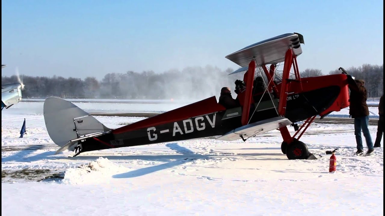 Tiger Formation starting up for Winter flight - YouTube