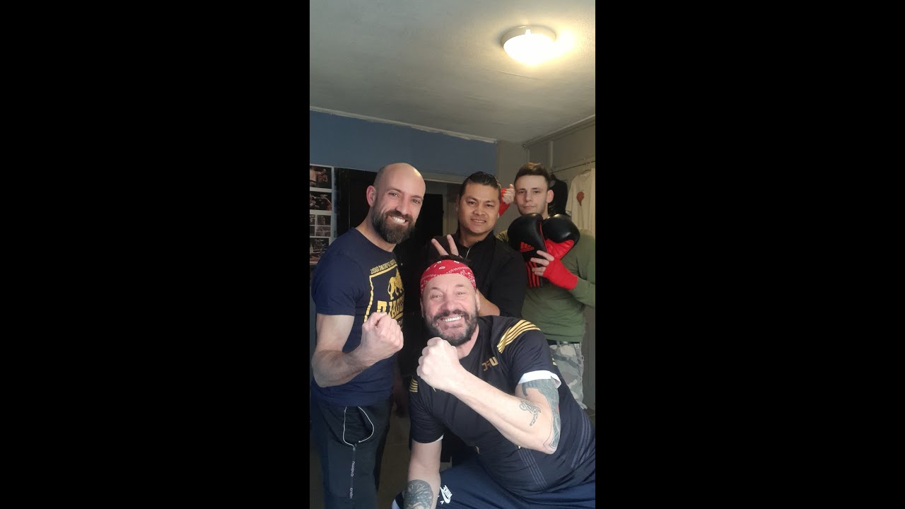 on se forme aux cardio sac et frites shadow avec titi et Alexis - YouTube