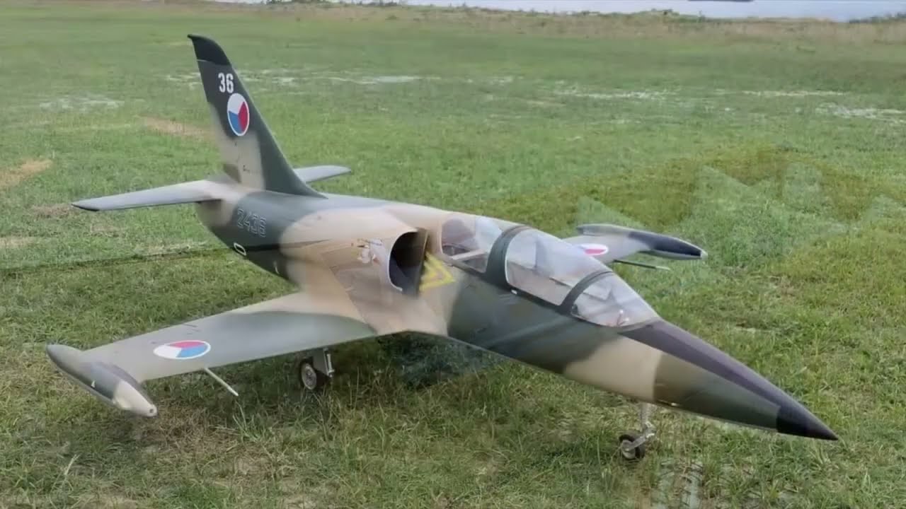 TopRC L 39 Gator RC - YouTube