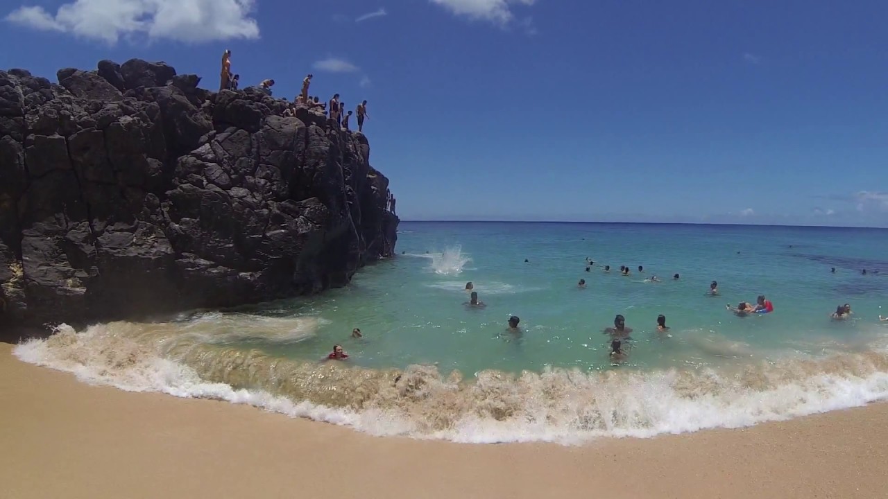 Hawaii Rock Jumping, OAHU - YouTube