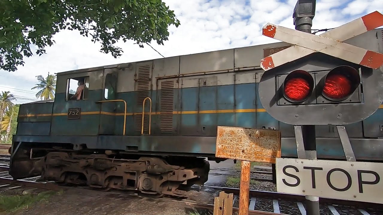 Canadian Locomotive Class M4 Level Crossing at Horape Railway Station ...