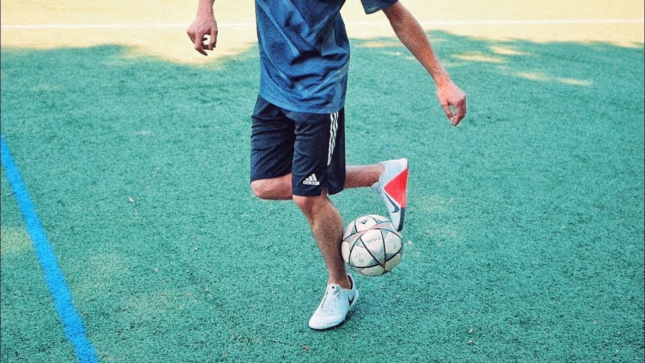 7 Best Flick Up Skills Tutorial. Learn Football Skills. Freestyle - YouTube