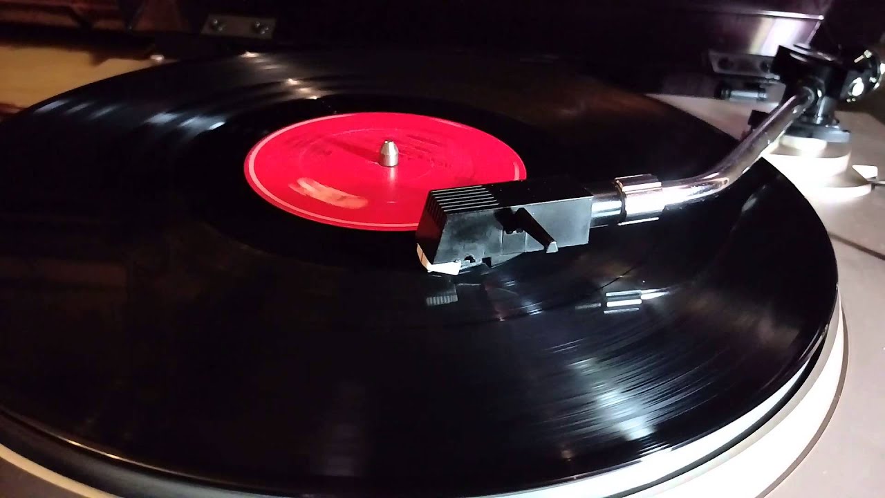 Marantz 6025 Belt Drive Turntable - YouTube