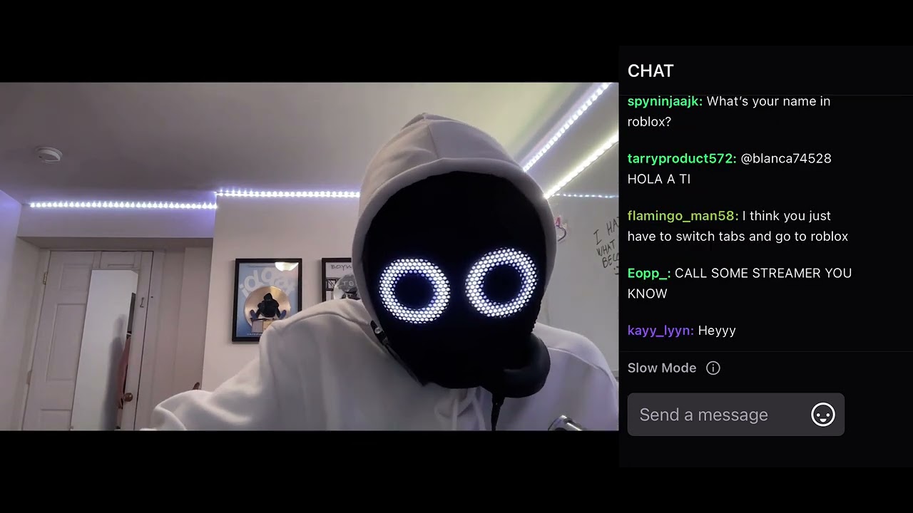 BoyWithUke Live On Twitch trying to play roblox - YouTube