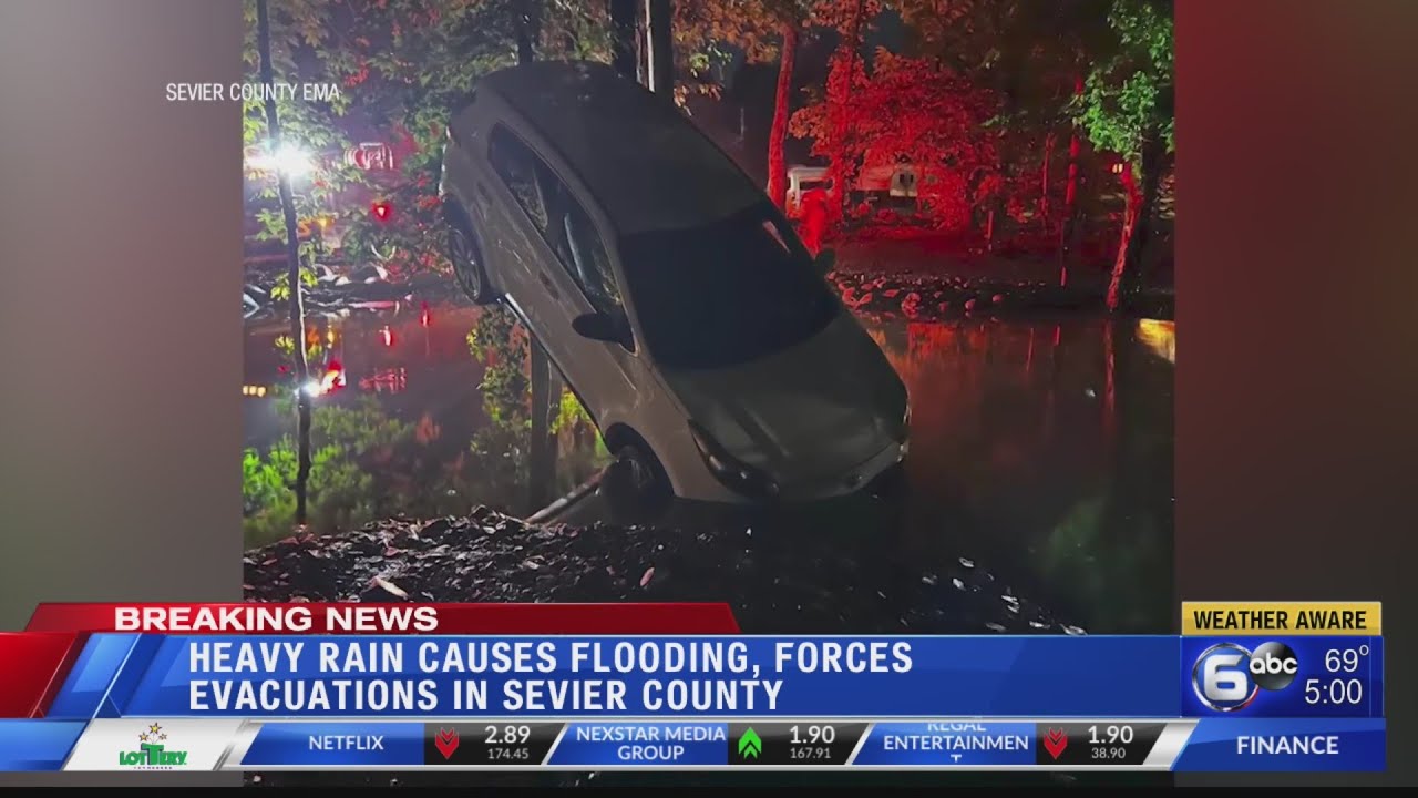 Heavy rain causes flooding, forces evacuations in Sevier County - YouTube