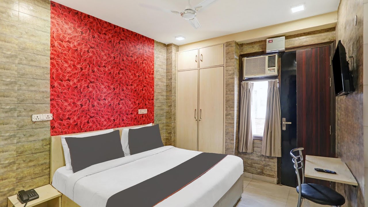 Model Town Metro View, Delhi, India | Travel With Priya - YouTube