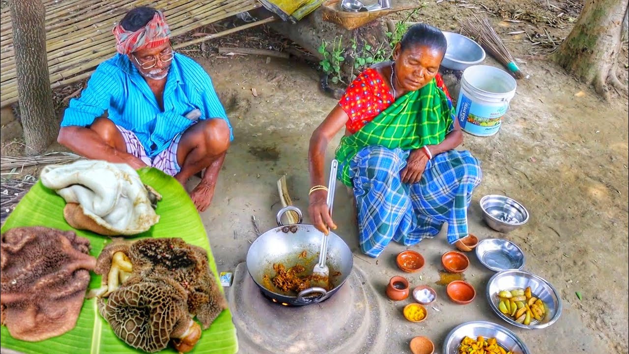 GOAT INTESTINES cooking by santali tribe grandma in her traditional ...