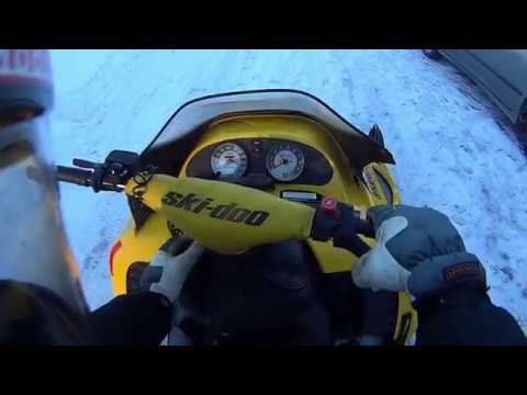 A New day..a new sled..first run with Mxzx 440 1998 - YouTube