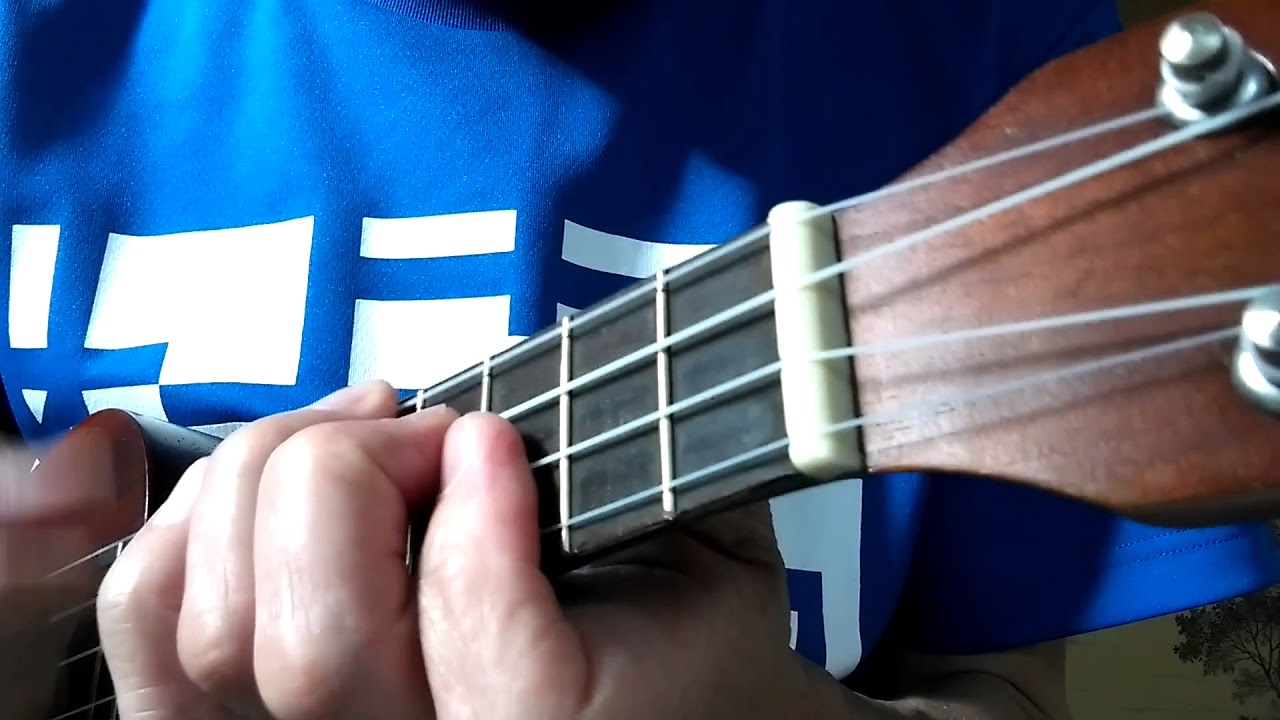dance little sister dance#solo ukulele - YouTube