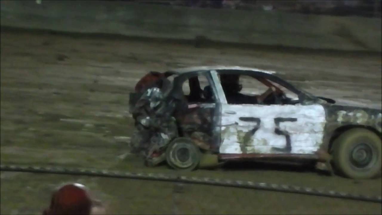 Demo Derby 5 at World's Largest Demolition Derby - YouTube