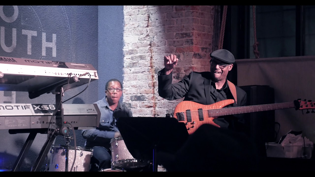 Marcus Johnson performing "Maxin'" - YouTube