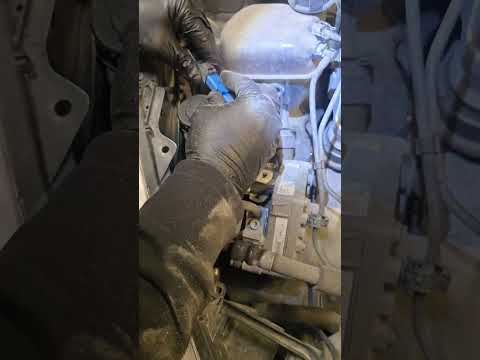 C1330 front speed sensor signal. U1213 handbrake problem. U0415 ABS/ESP ...