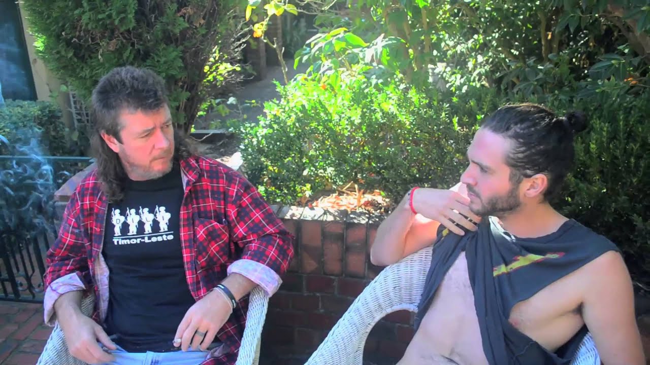 Cotton talks to... Comedian Chris Franklin - YouTube