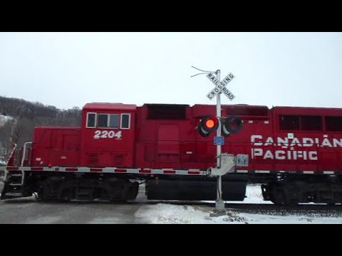 CP 2204 West CP H19 Filmed In Red Wing MN (12-31-2020) - YouTube