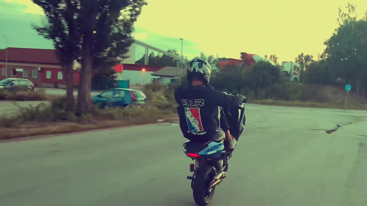 YAMAHA AEROX STUNT EDIT. - YouTube