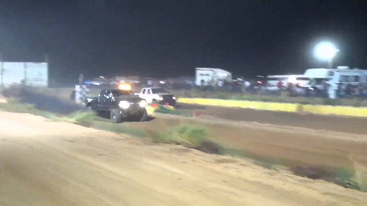 2002 LB7 w/Twins vs 2005 LLY @ ET Sand Drags - YouTube