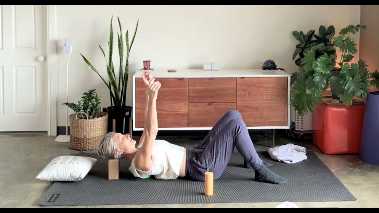 Shoulder MFR - the oh my shoulders are sore! - YouTube