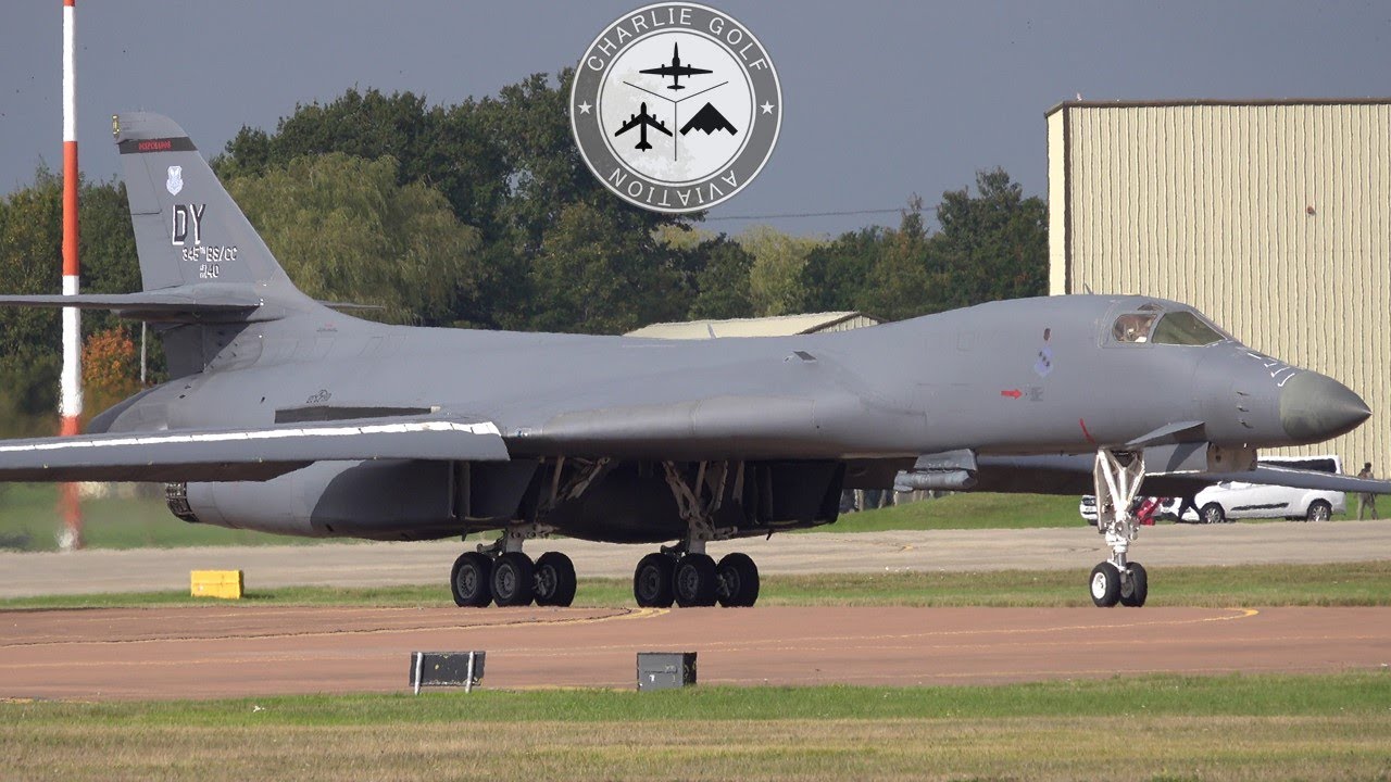 LIVE B-1 Lancers Landing at RAF Fairford 7 October 2021 from Dyess Air ...