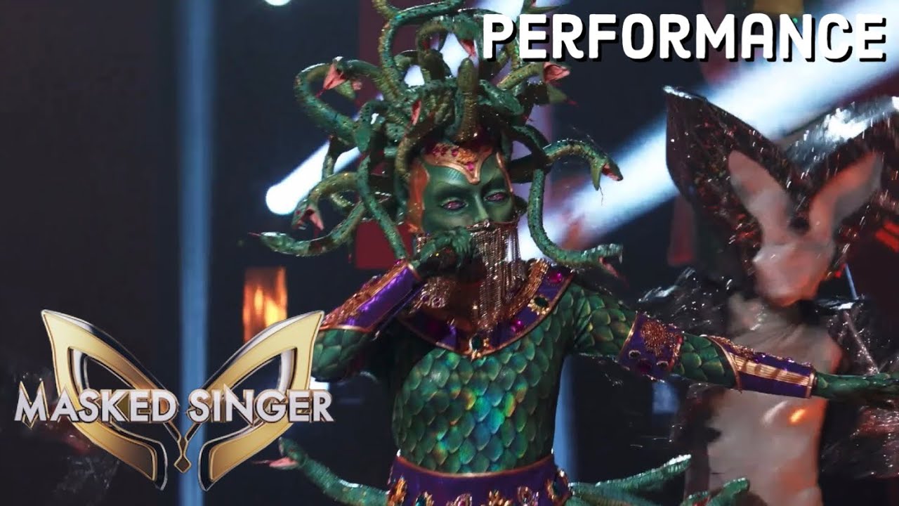 Medusa sings “Diamonds” by Rihanna | THE MASKED SINGER | SEASON 9 - YouTube