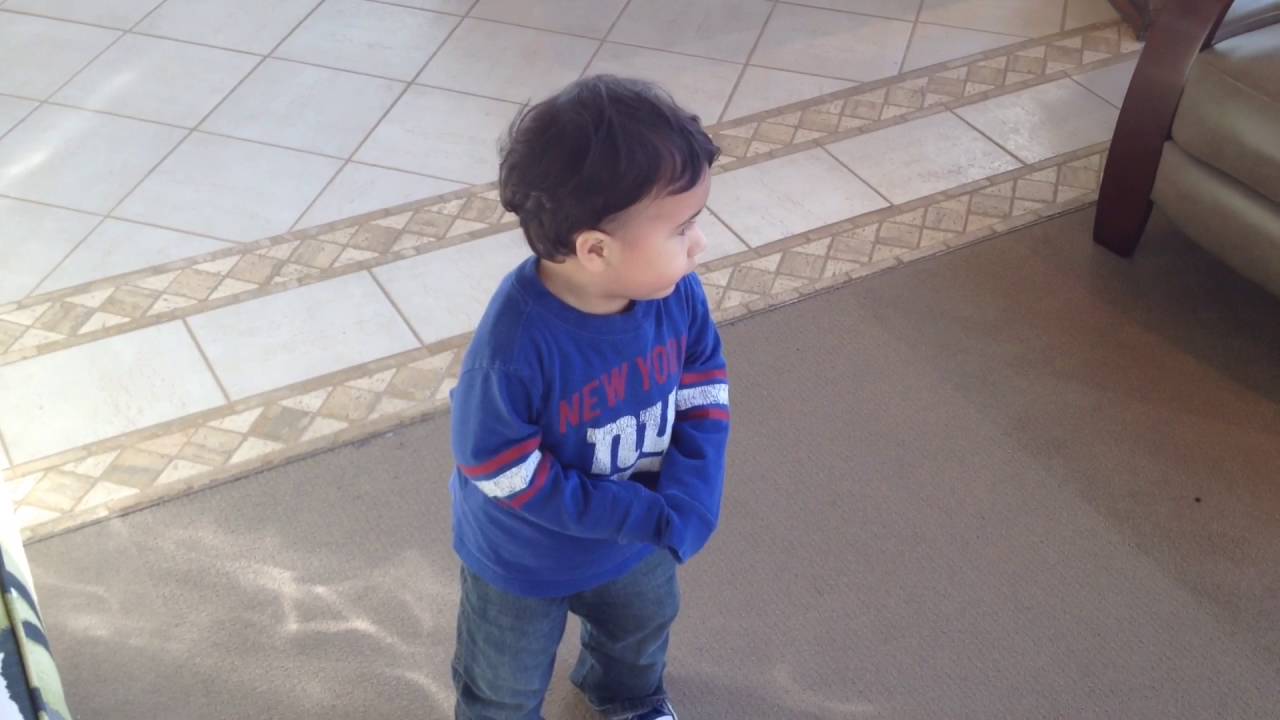 Baby RyU running in Rooms 2 Go - YouTube