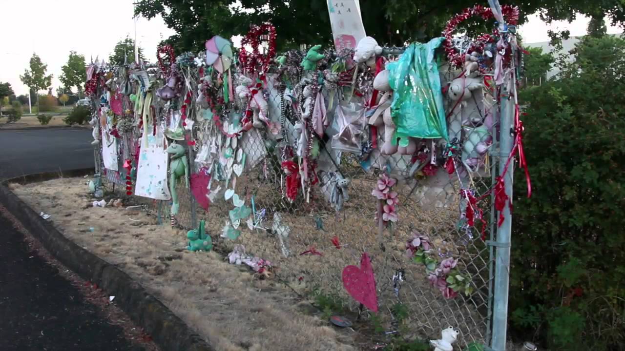 Kyron Horman, the Wall of Hope stills stands in Beaverton - YouTube