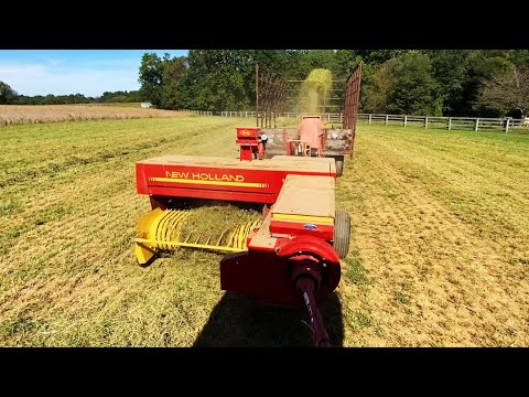 Baling hay with NEW HOLLAND 316 Baler (Making Hay in PA) - YouTube