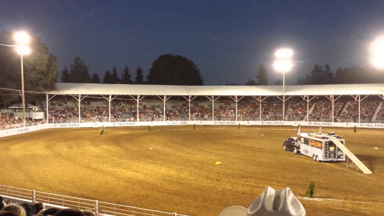 Trick Rider at St Paul Rodeo - YouTube