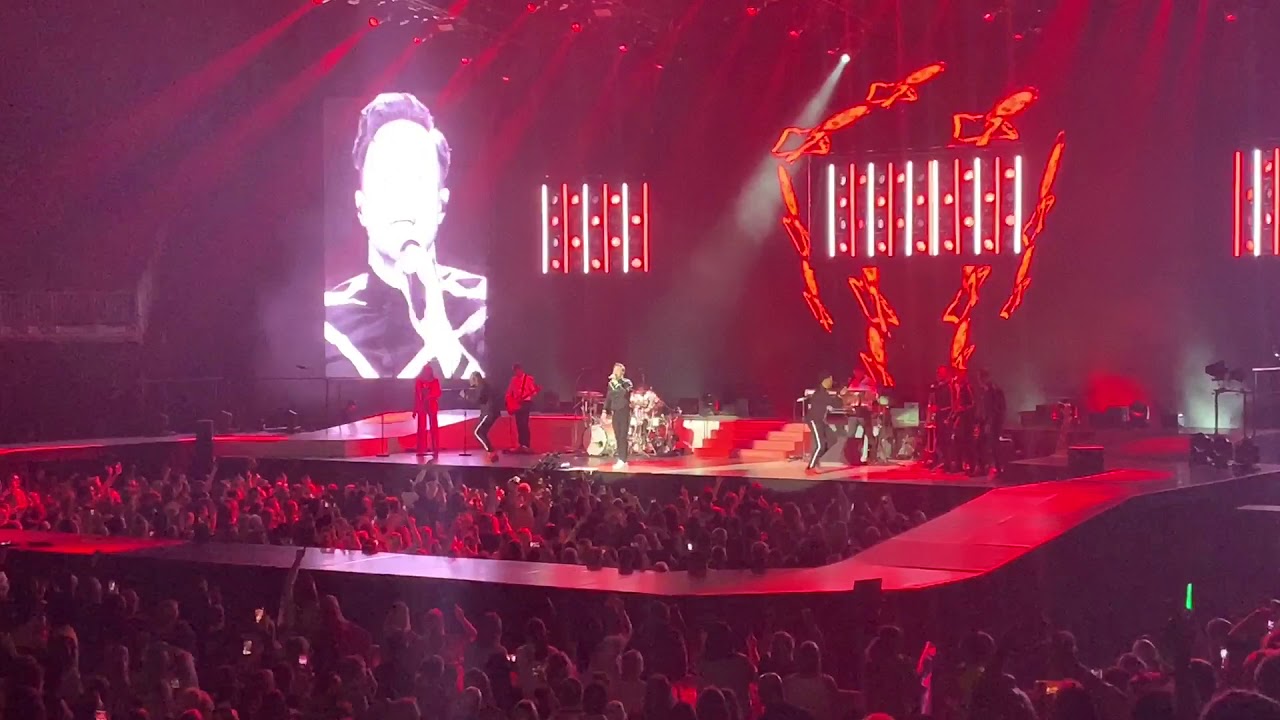 Olly Murs at The O2 live in concert - YouTube