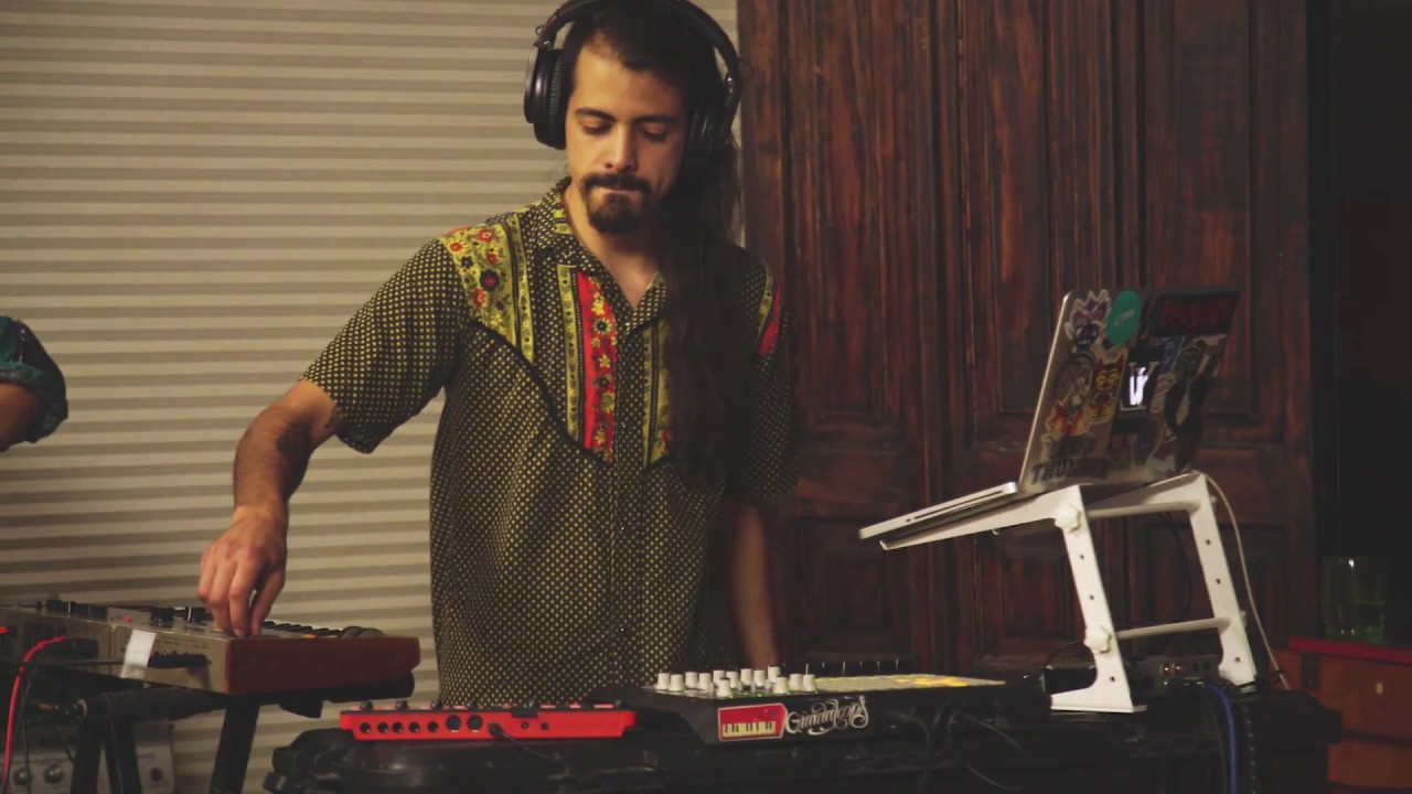 The Guadaloops - Meta-Crush | Paradójico 2017 - YouTube