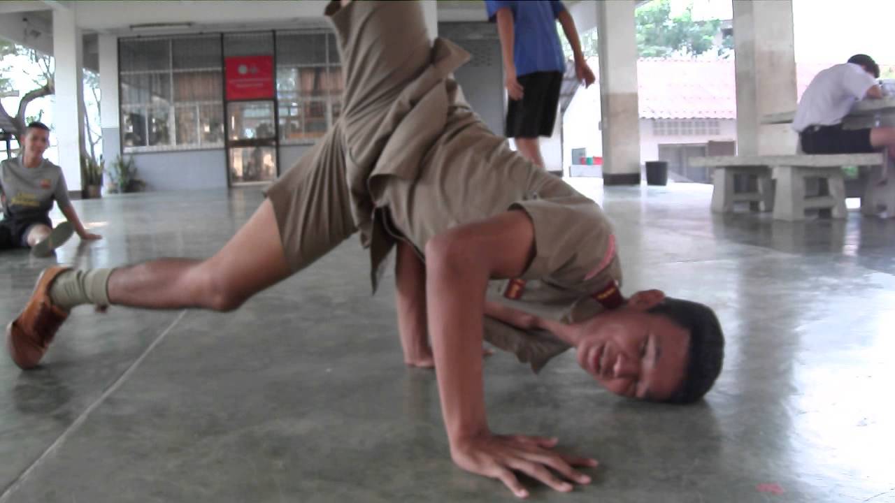 สอนBBOYท่าWINDMILL BY CREATOR CREW - YouTube
