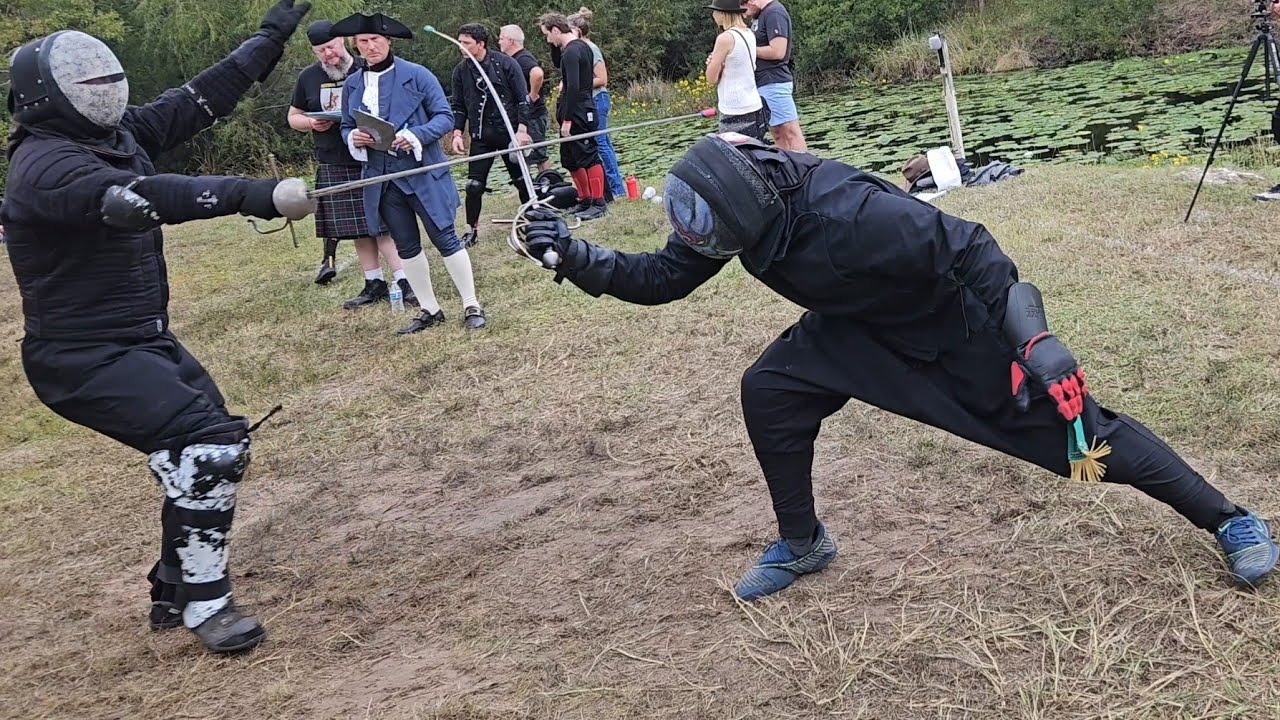 Dodging Swords In Hema Tournaments - YouTube
