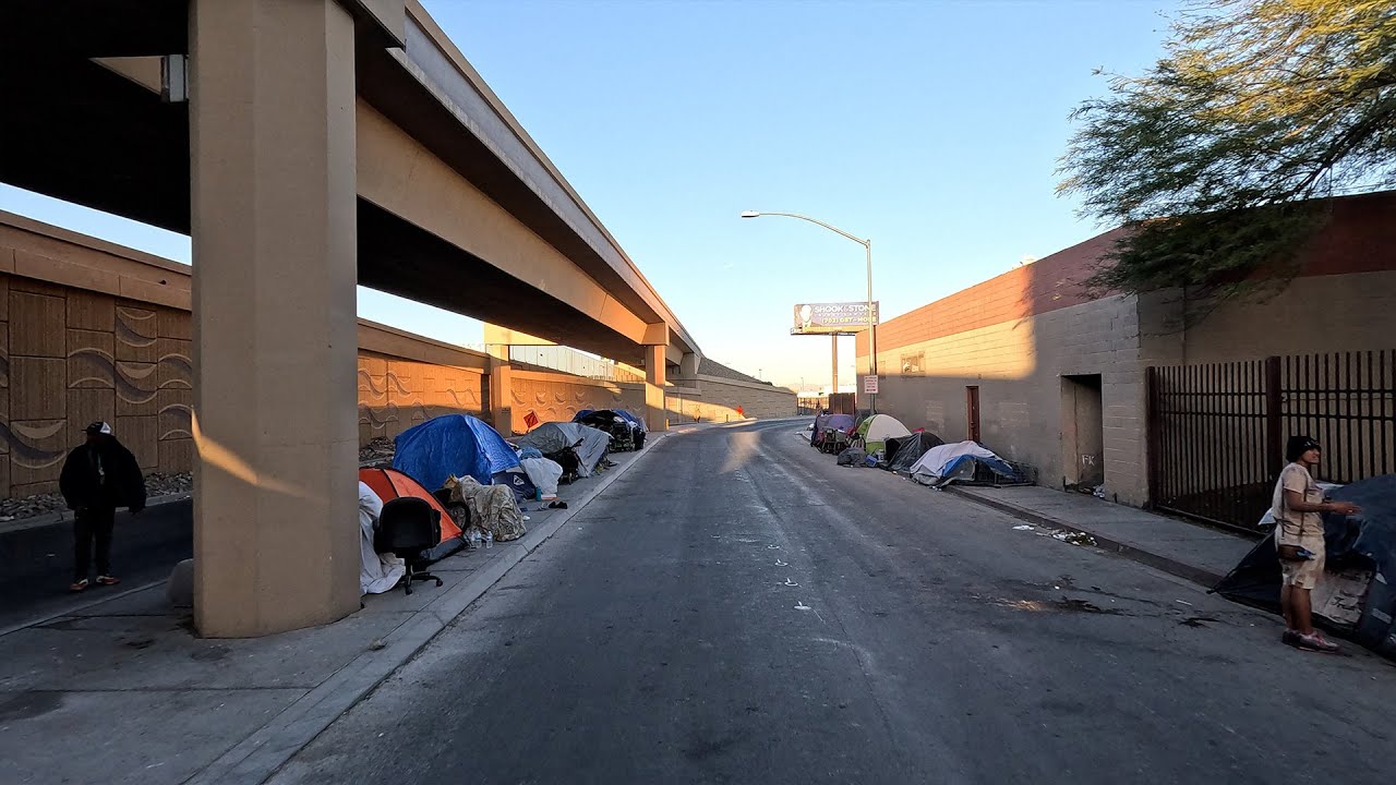 Driving Around Las Vegas Skid Row in 4k Video - YouTube