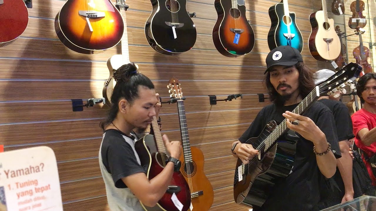 VLOG 23 | JAJAN ALAT MUSIK DI NUANSA MUSIK PART 1 - YouTube