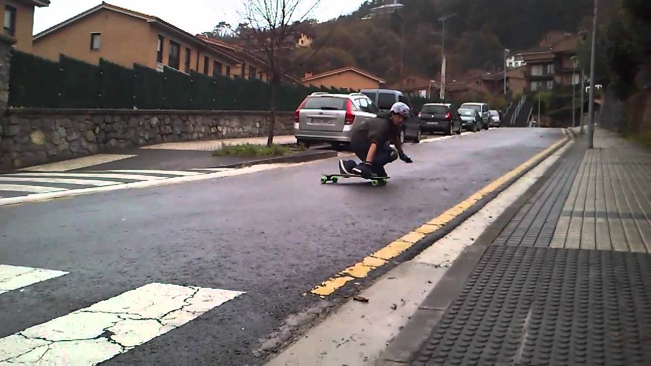 Longboard crash (Borja) - YouTube