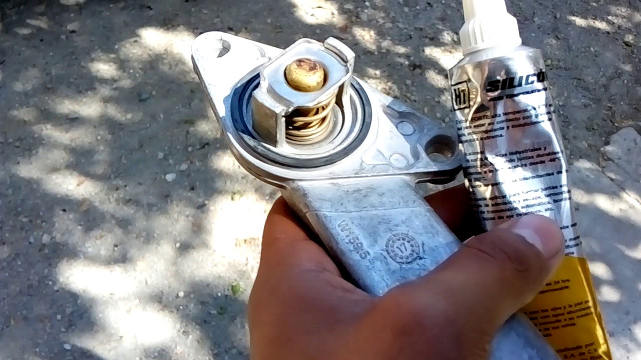 Reemplazó de termostato Chevrolet Chevy - YouTube