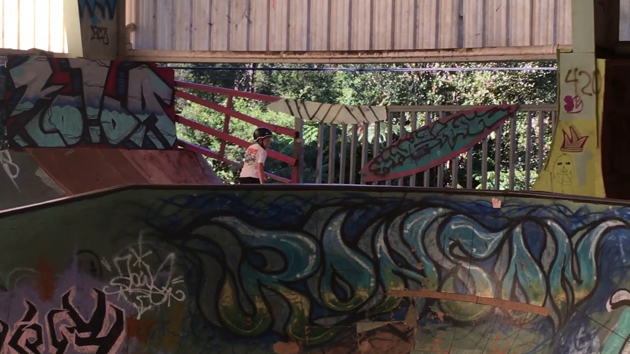 Cooper center Volcano Hawaii skatepark - YouTube