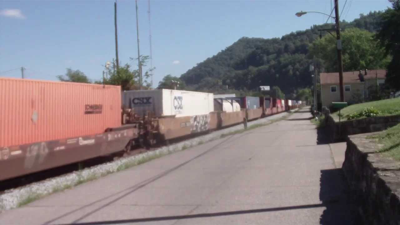 CSX 7681 Leads Q135 At Marmet, WV - YouTube