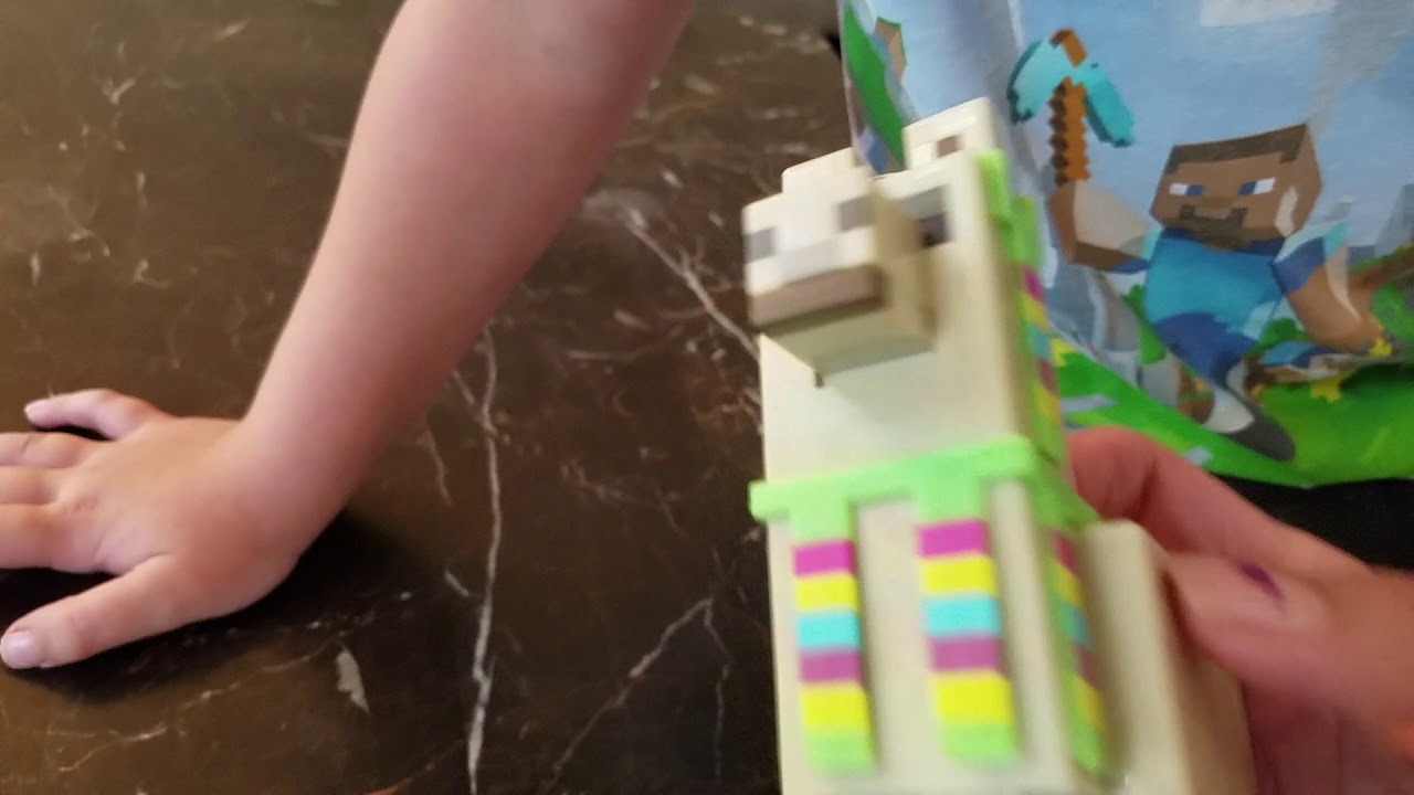 Minecraft Spitting Llama - YouTube