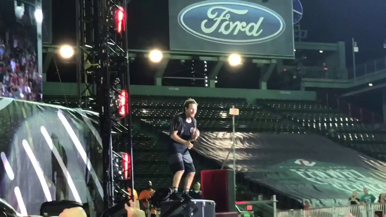 Pearl Jam - Fenway Park Boston - September 4, 2018 - YouTube
