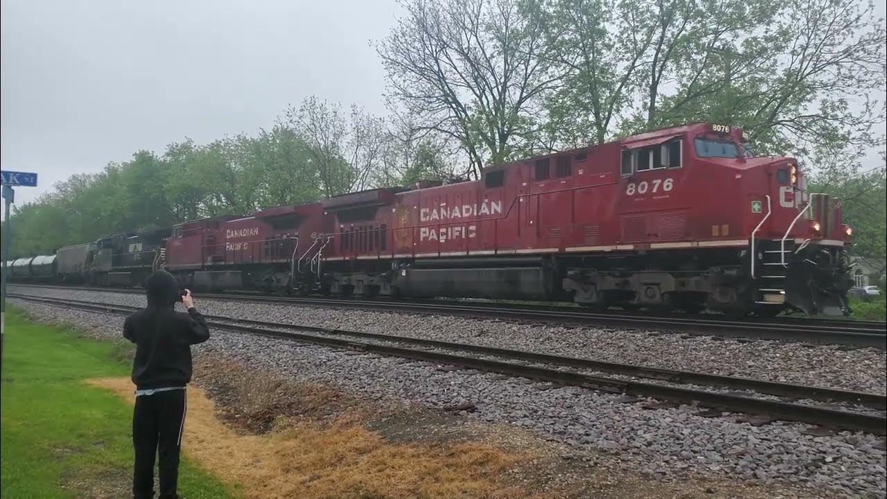 05/25/2022 CPEB CP 8076, CP 8563, NS 4405 @TrainswithAndy - YouTube