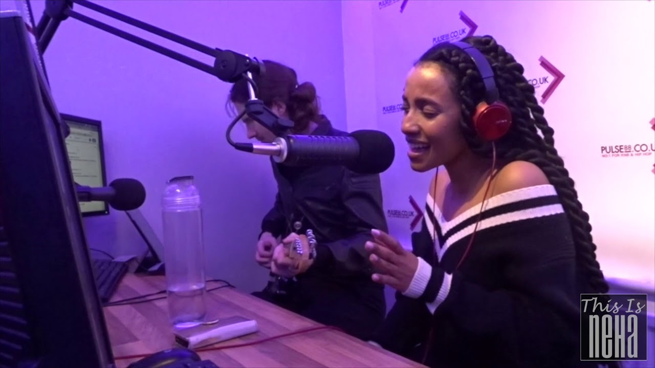 Meron Addis - Thin Air (Acoustic) #TheVIBEJamSessions - YouTube