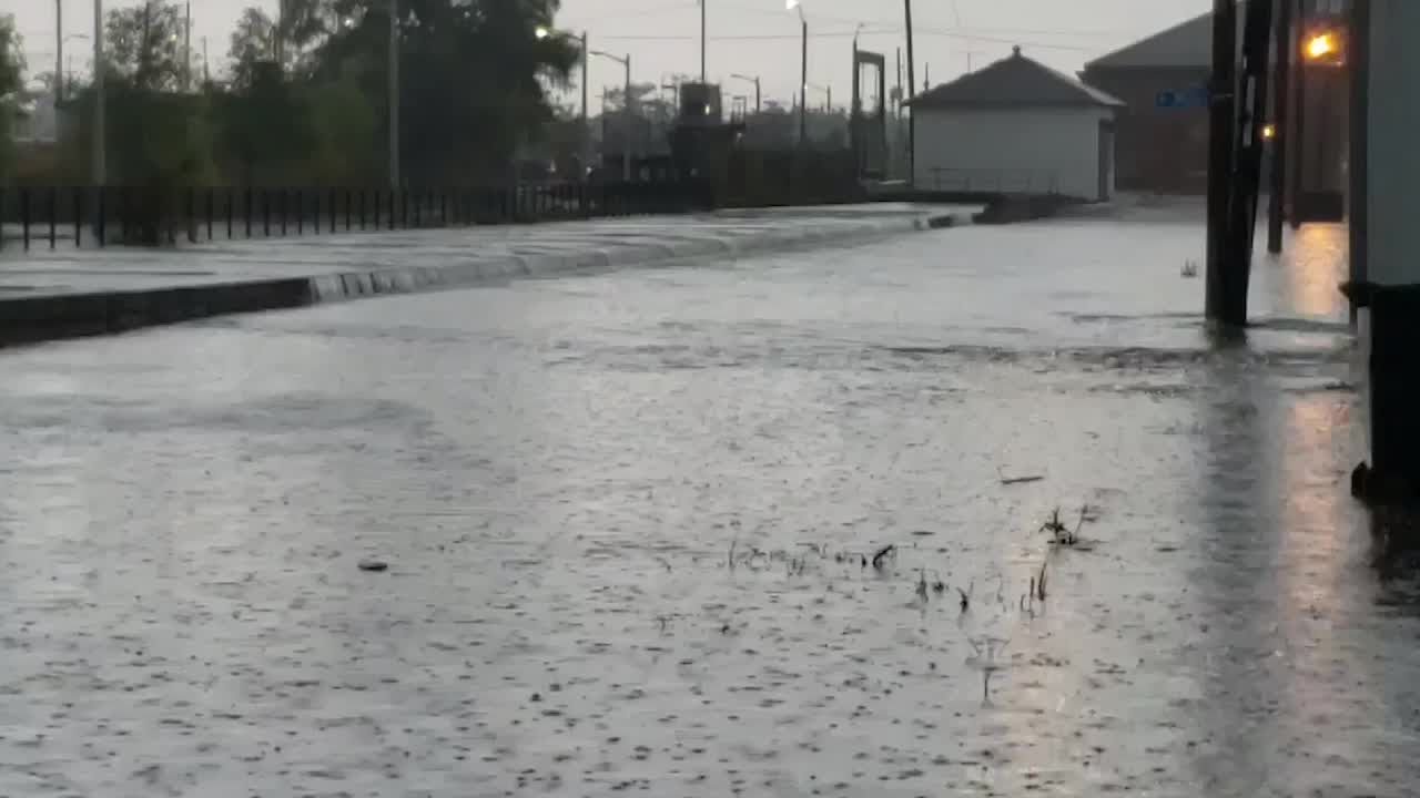 Flooding at Lafitte Canal - YouTube